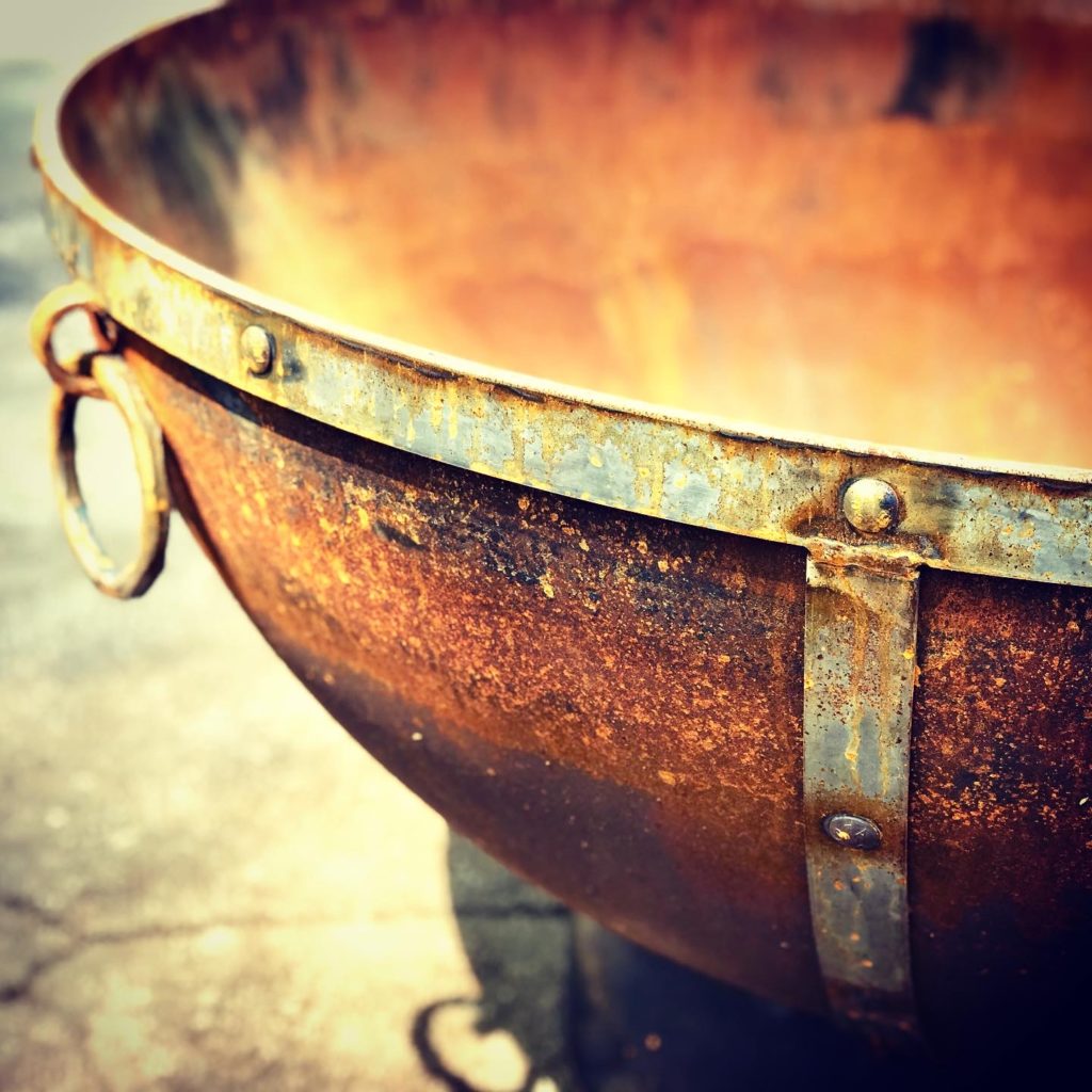 37” Hemisphere Cauldron Fire Pit